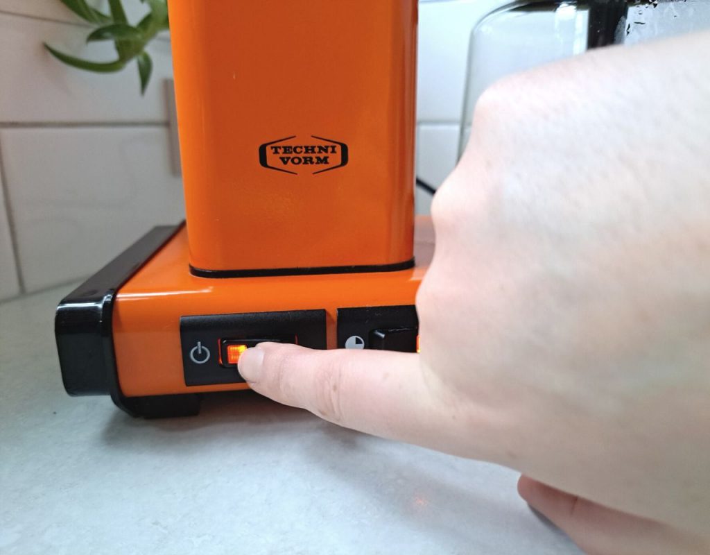 How To Use A Moccamaster (Complete Guide) – Green Pods USA