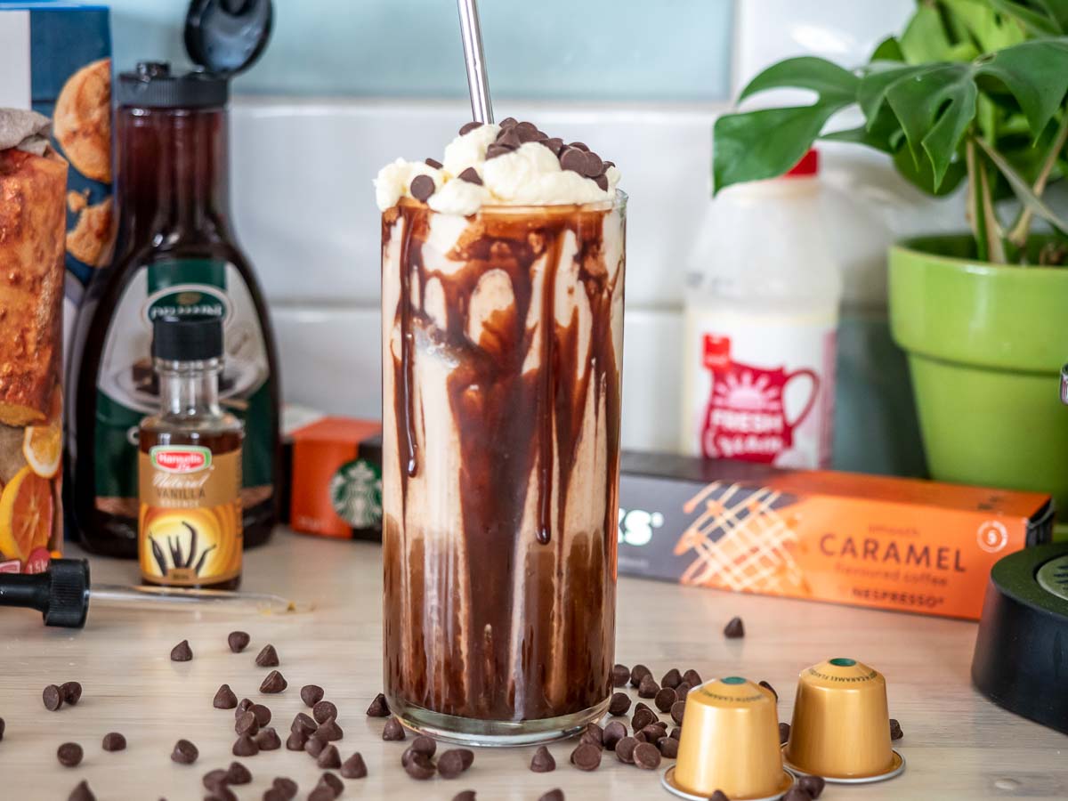 How to Make Chocolate Chip Coffee Cream Mocha – Green Pods